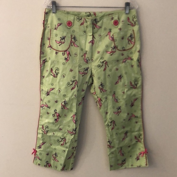Yuka Resort | Pants & Jumpsuits | Yuka Resort Novelty Print Green Pants ...